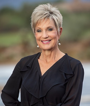 Kathleen Benoit | Desert Mountain